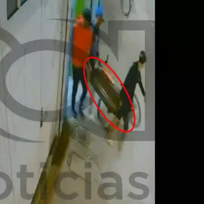 Video del momento en el que sacan el cuerpo desmembrado del profesor ...