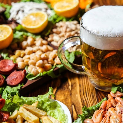 Fútbol, amigos y asado al barril: la tendencia que marca el Mundial ...